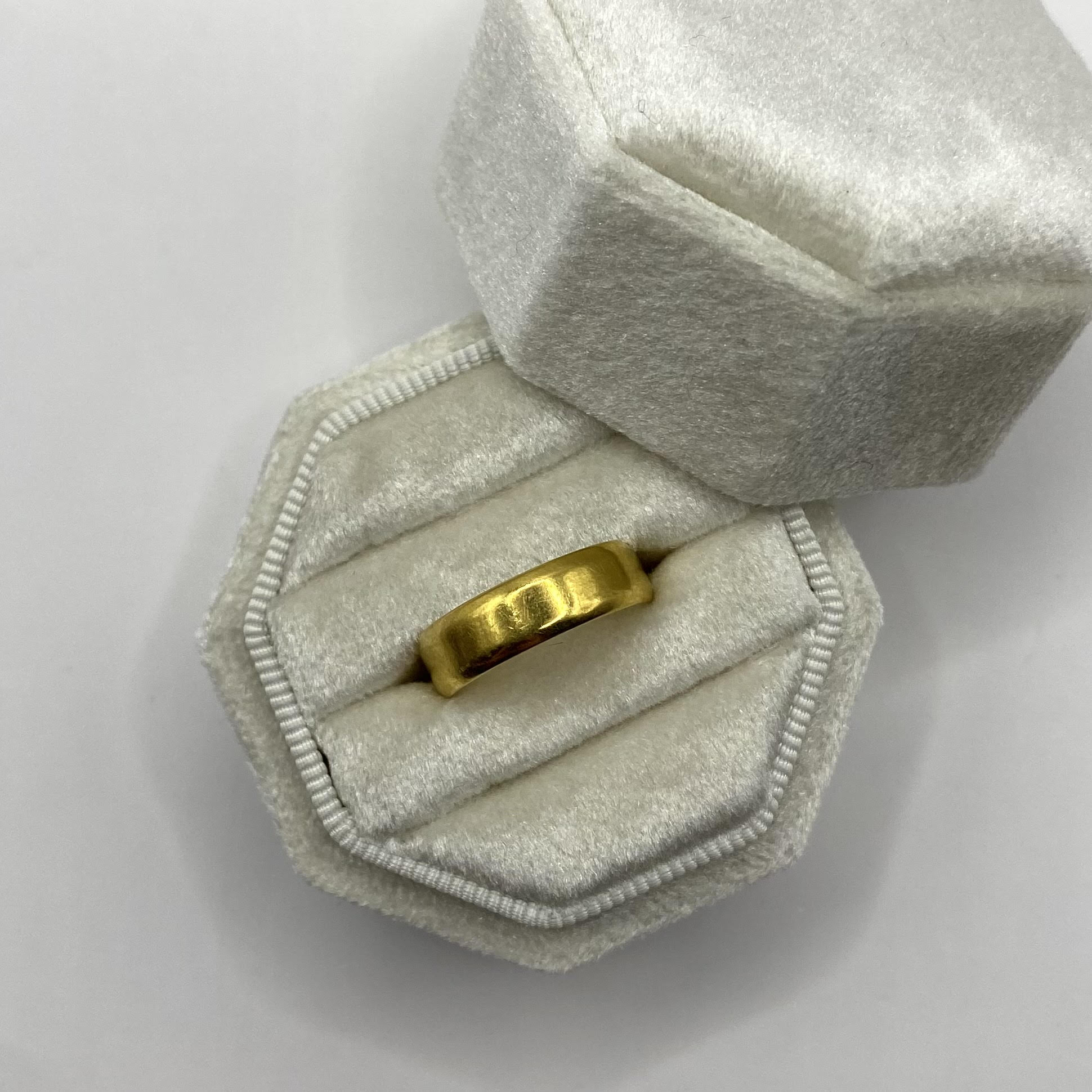 22ct Yellow gold cigar band pinky ring – Gilded Ferret Jewellery